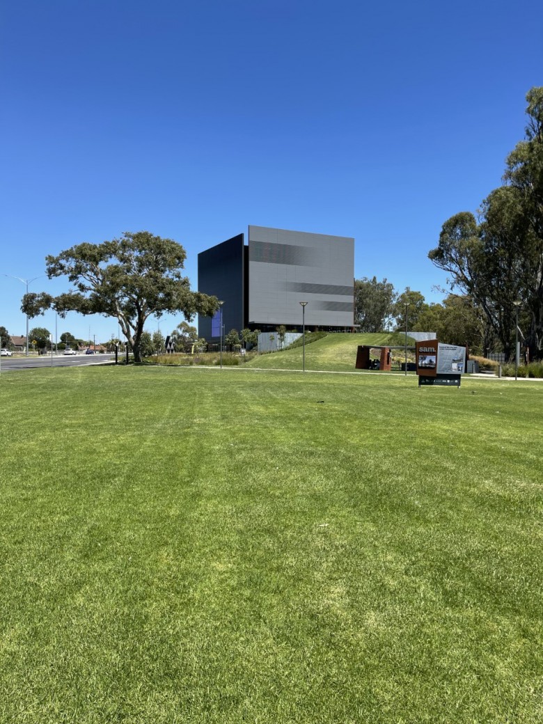 The art world opens up – Lowensteins